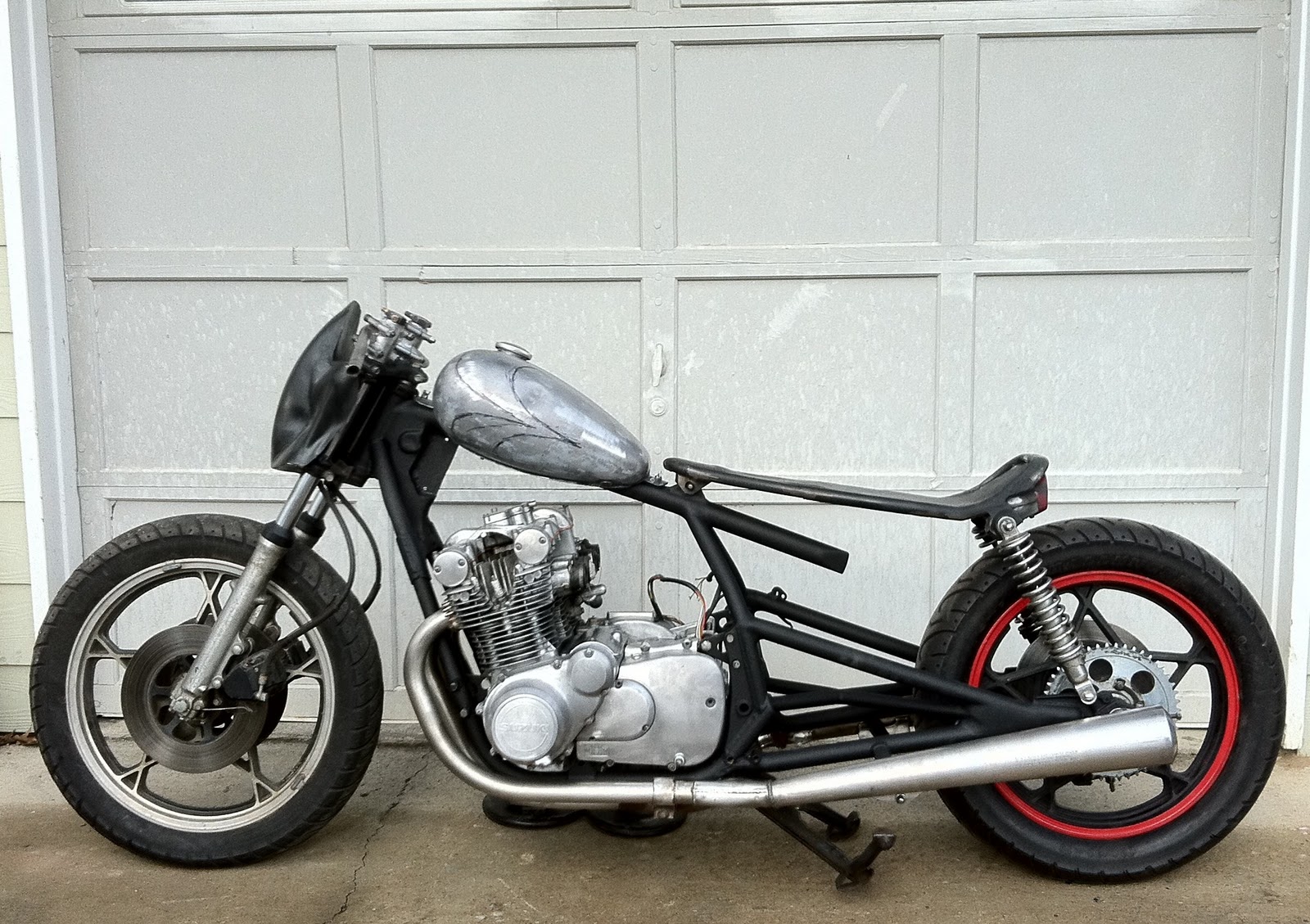 KARNAGE KUSTOMZ + custom metric choppers bobbers cafe racers yamaha xs ...
