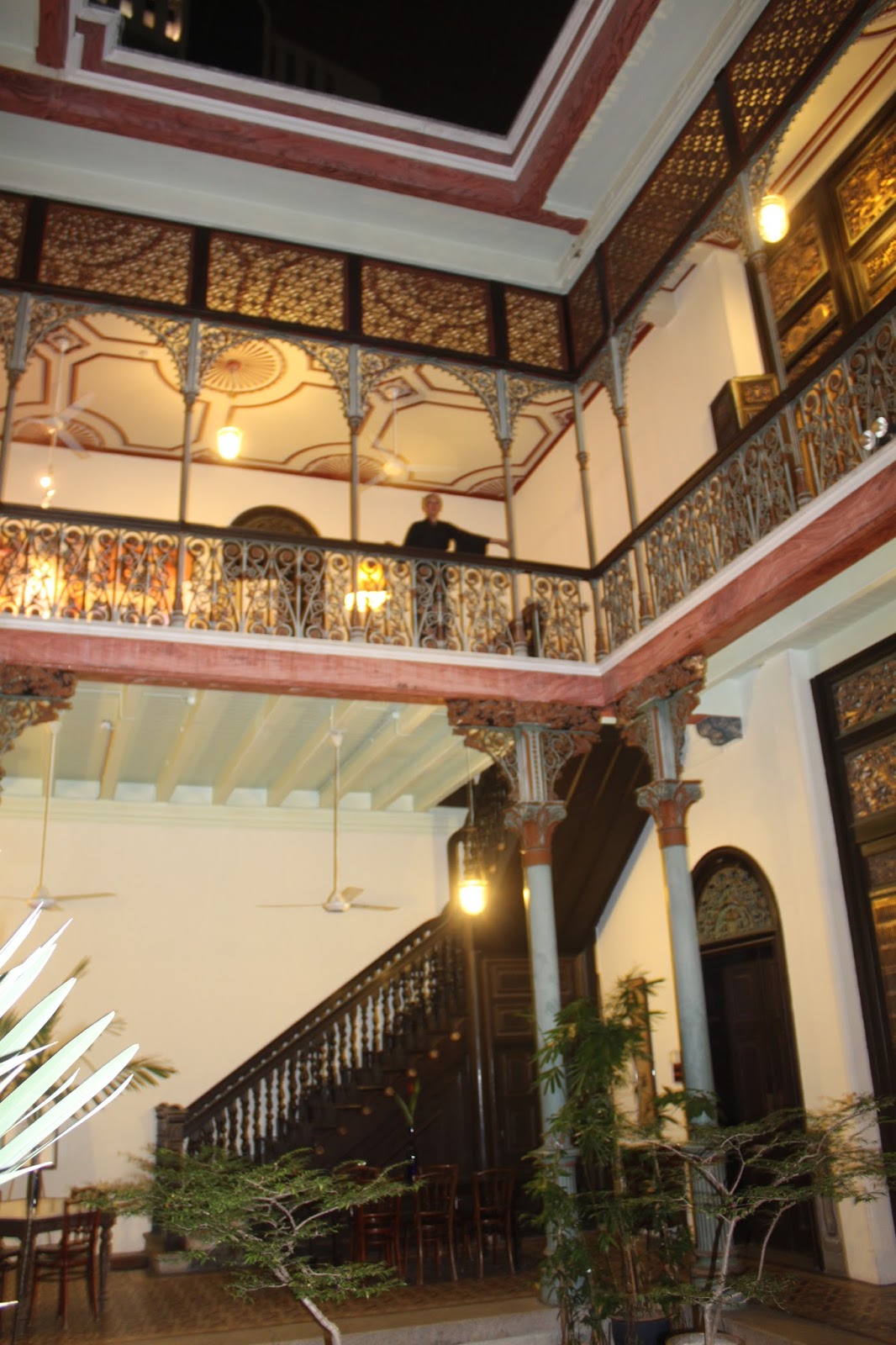Kee Hua Chee Live!: PART 2---LIVING THE ROSY LIFE AT BLUE MANSION HOTEL ...
