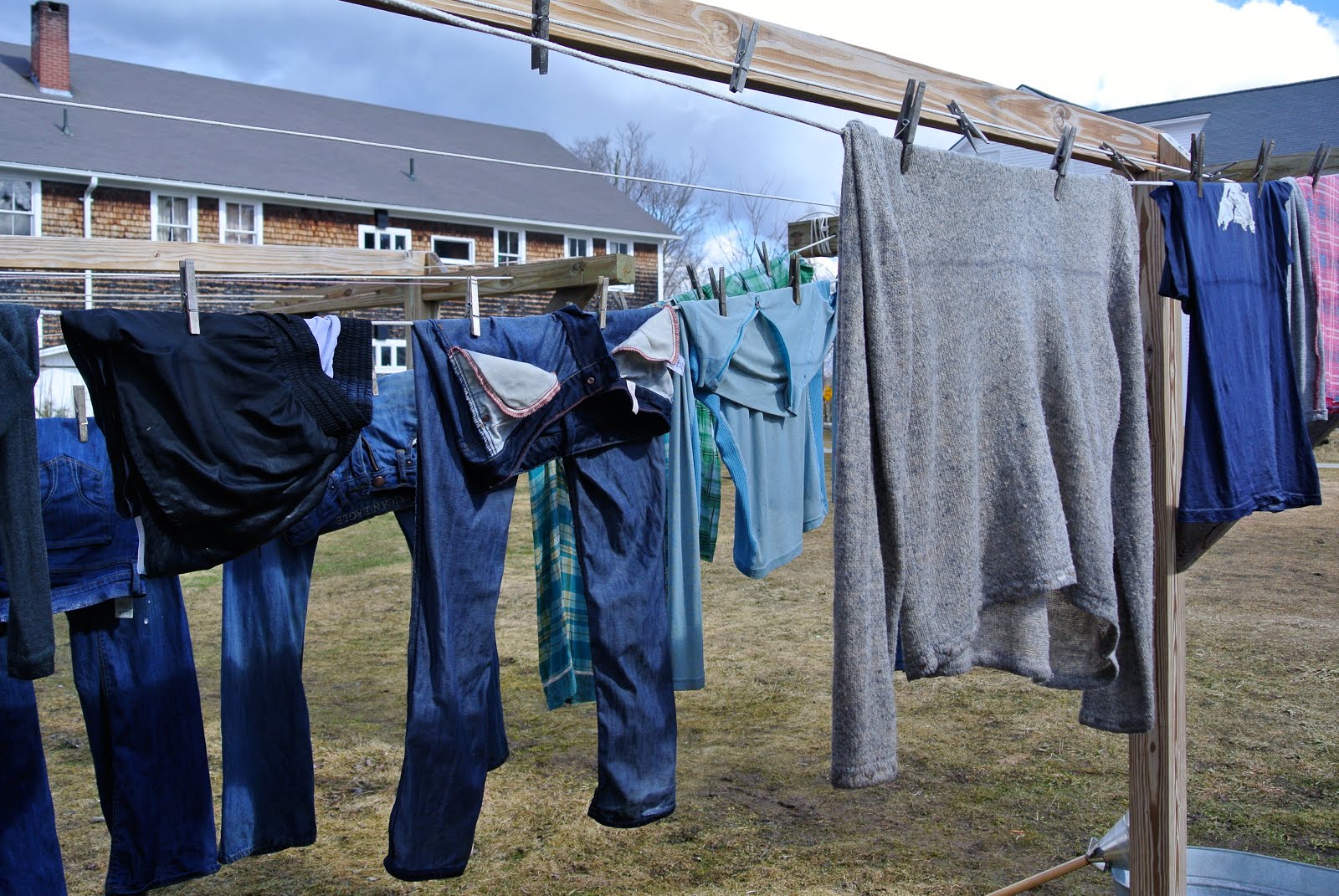 How To Do Laundry Without a Washing Machine