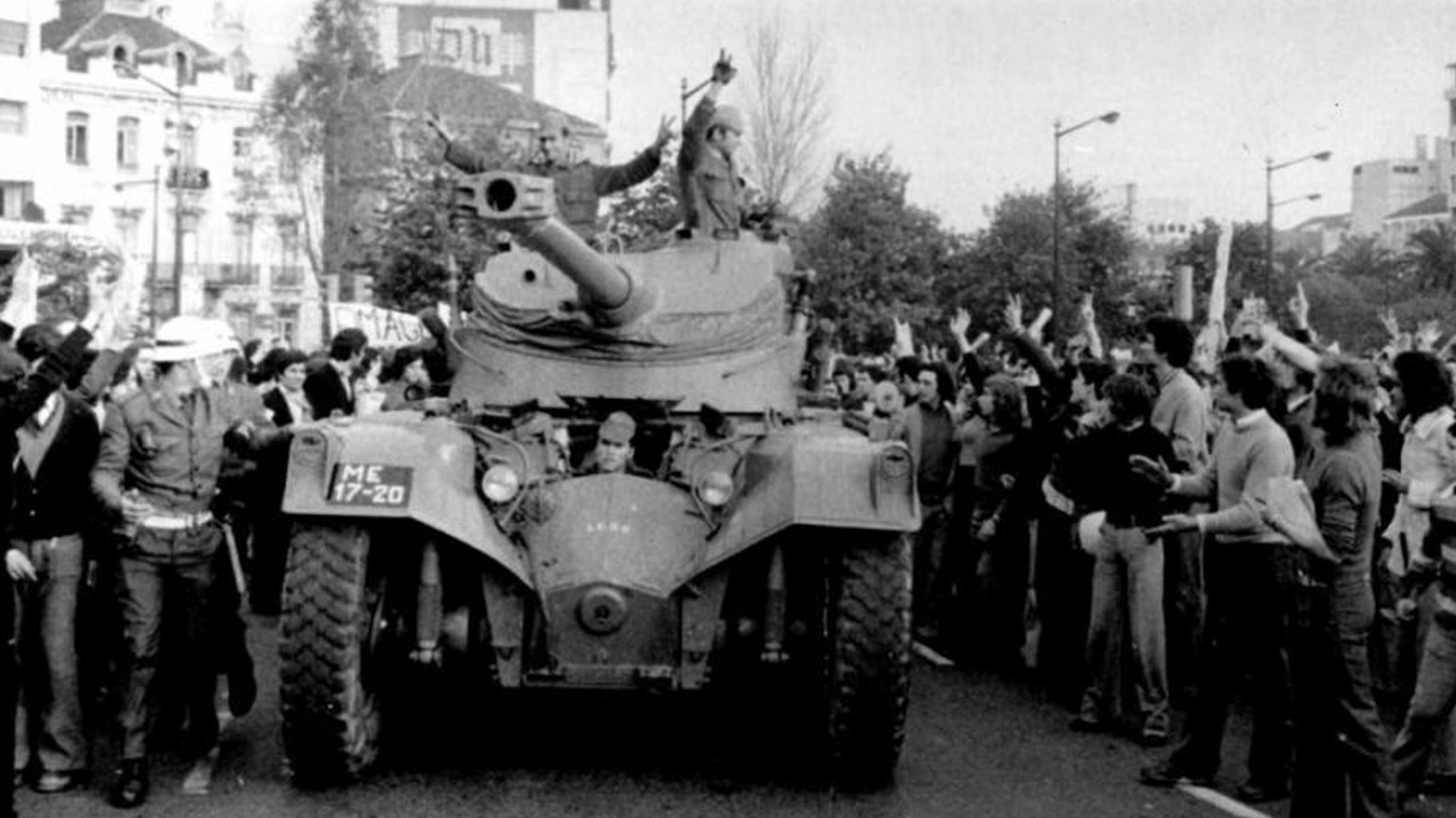 Ταξίδια του νου...: «Επανάσταση των Γαρυφάλλων» στην Πορτογαλία...