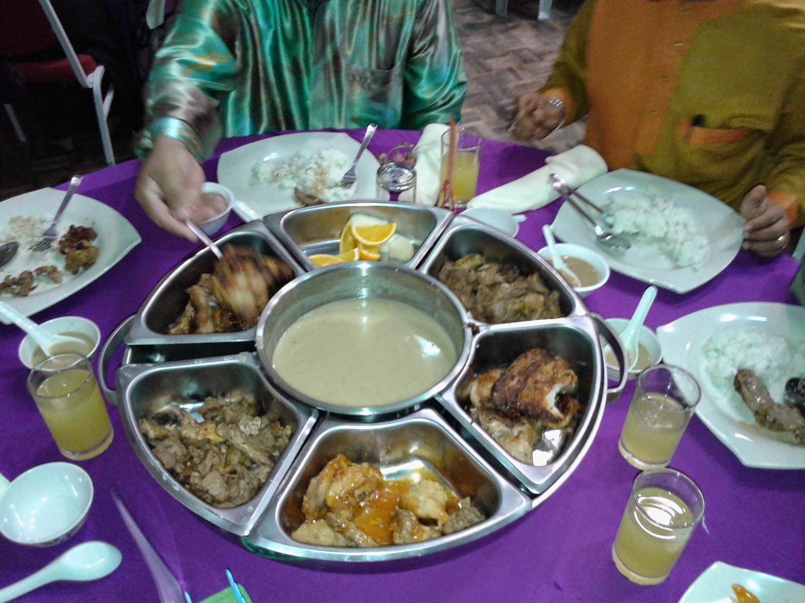 Eksplorasi Seni Tampak: Jamuan Makan Malam Asrama 2014