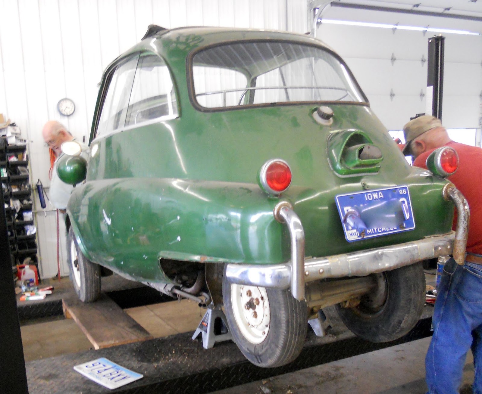 AutomoZeal: Lean, Mean, Green Machines ...and the Limey Little Winner ...