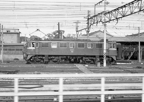 撮り鉄人生録+α: 48年前に撮影したED61-7号機
