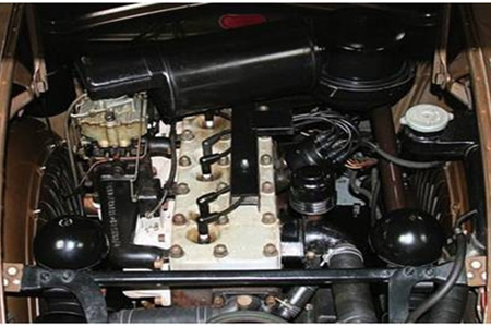 AutoSleek: "1934 Chrysler Airflow : The Innovative Aerodynamic Classic Car"