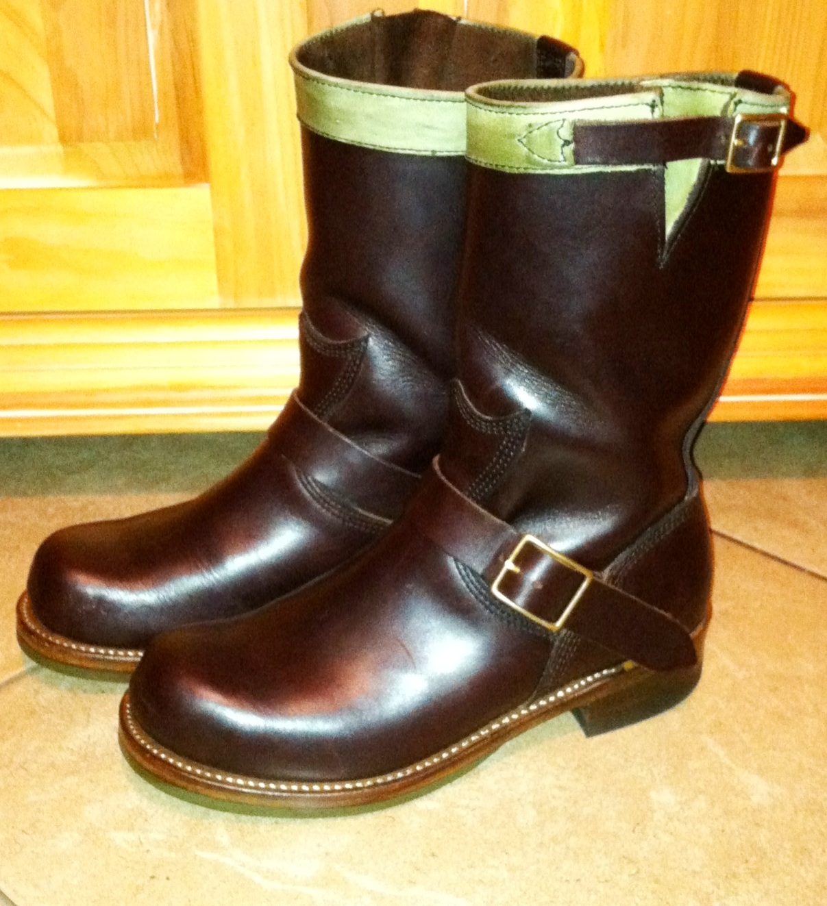 Vintage Engineer Boots: HOLLYWOOD TRADING COMPANY SANTA ROSA ENGINEER BOOTS