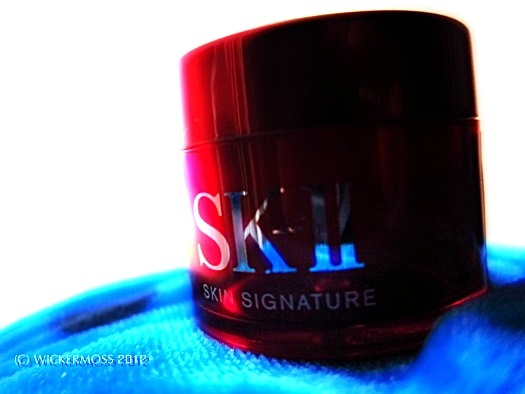 WICKERMOSS: REVIEW: SK-II Skin Signature Cream: Holy Grail Moisturizer.