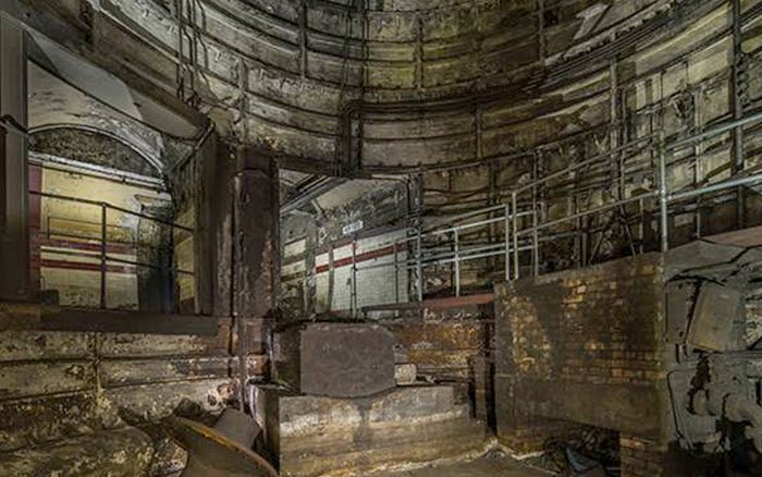 Traveloscopy Travelblog: London's Underground Ghost Station - coming ...