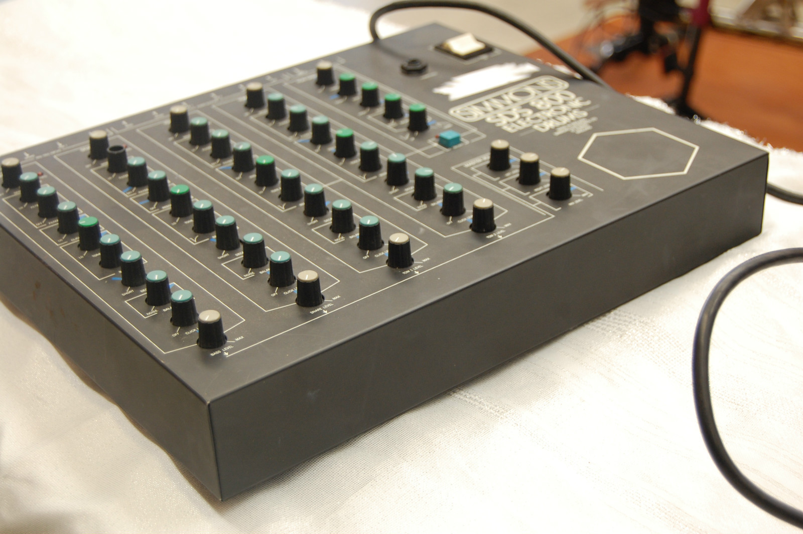 MATRIXSYNTH: SIMMONS SDS800 ELECTRONIC DRUM SYNTHESIZER