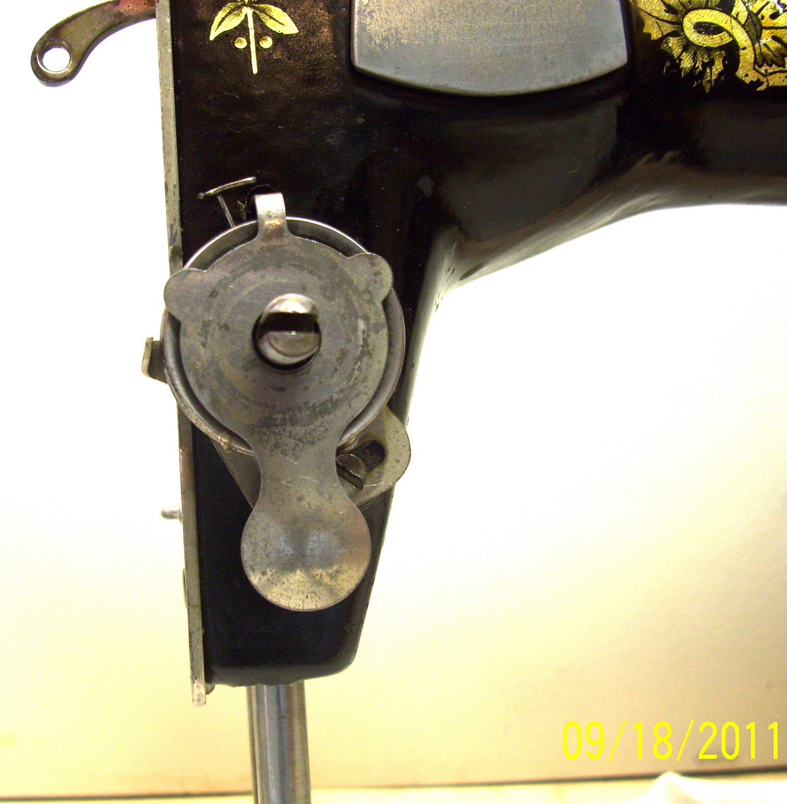 My Sewing Machine Obsession: Singer 128 Tension assembly