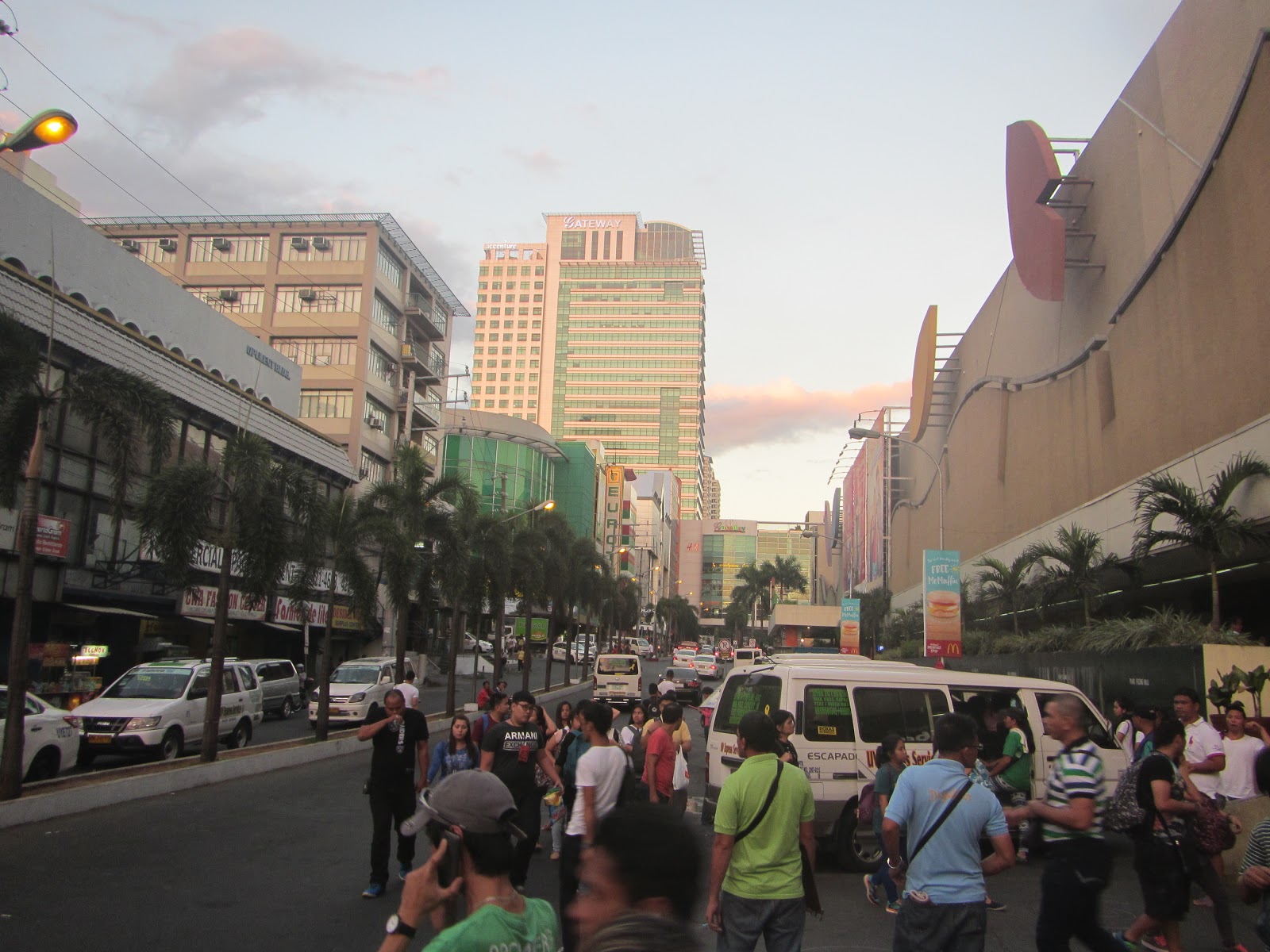 LEXICAL CROWN: ARANETA CENTER