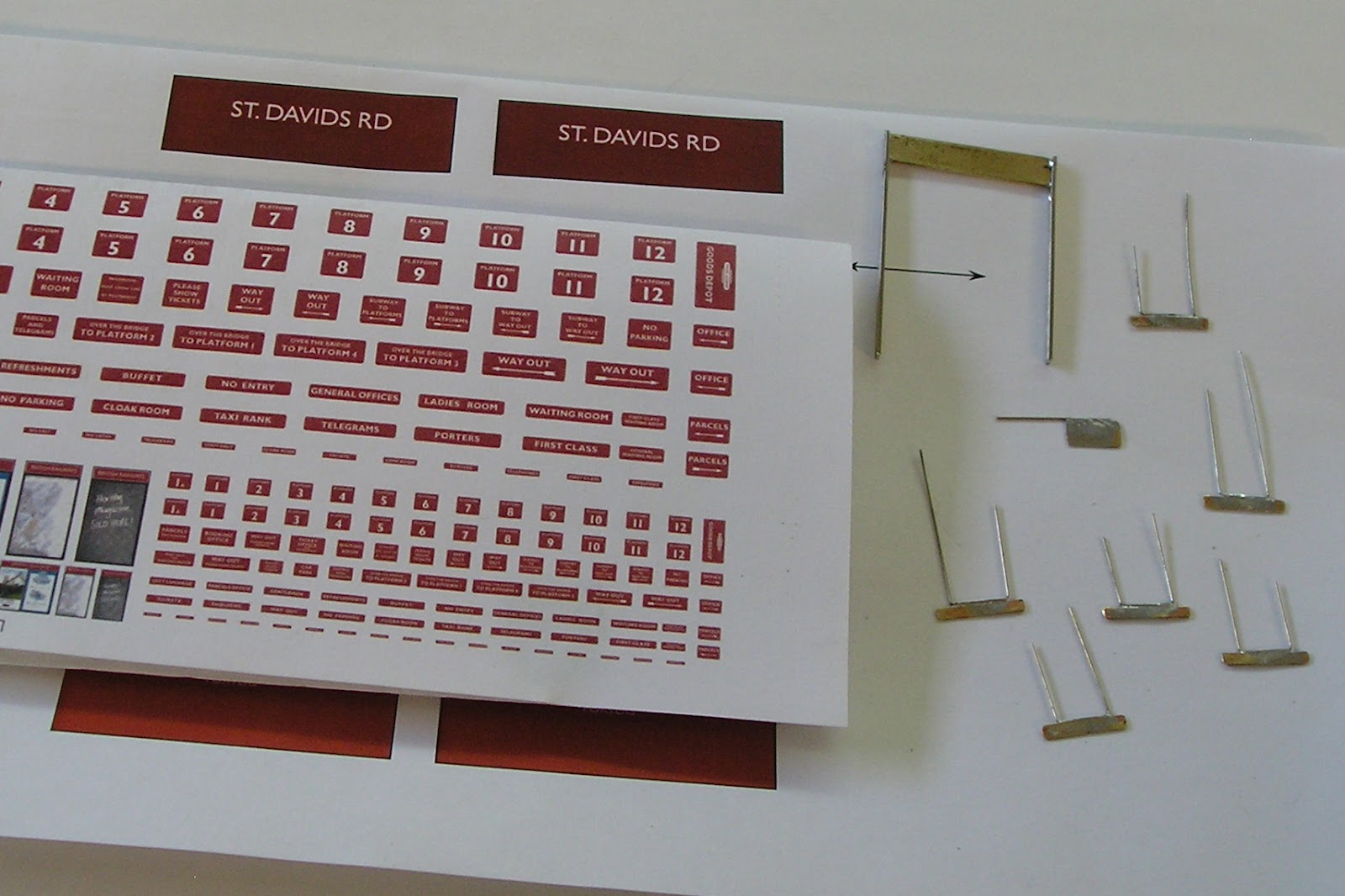 British Model Railway Club of Montreal: Small Station Signs