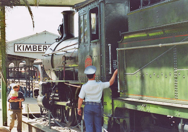 old STEAM LOCOMOTIVES in South Africa: Kimberley Station Platform SAR ...