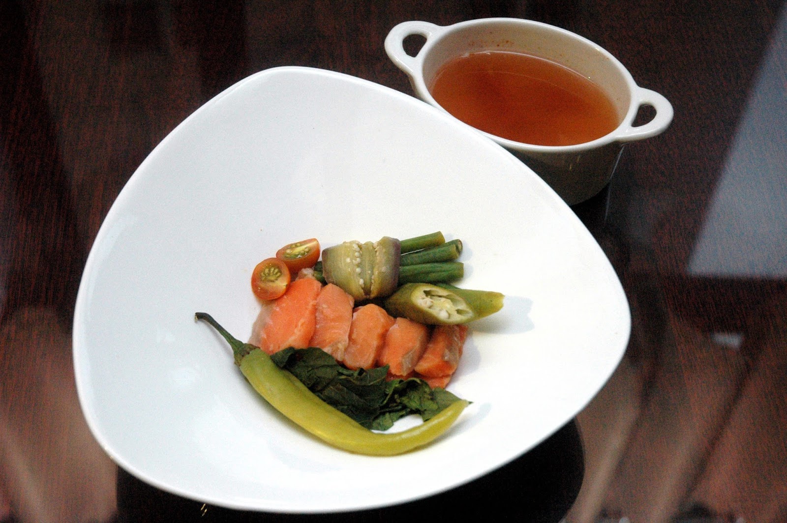 DUDE FOR FOOD: Have Your Cake and More at Quim's Cake Bakeshop & Cafe