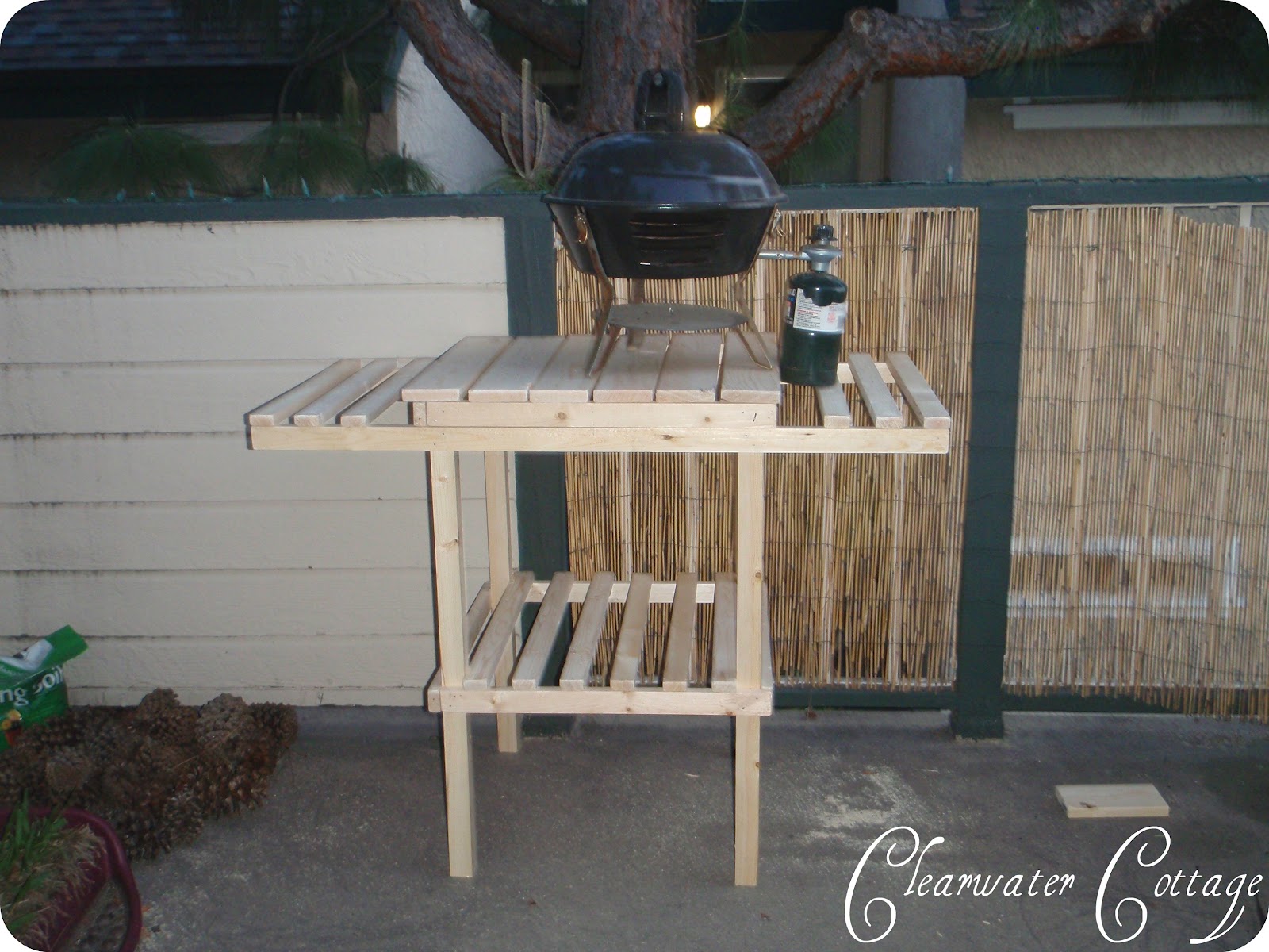 Clearwater Cottage: BBQ Stand