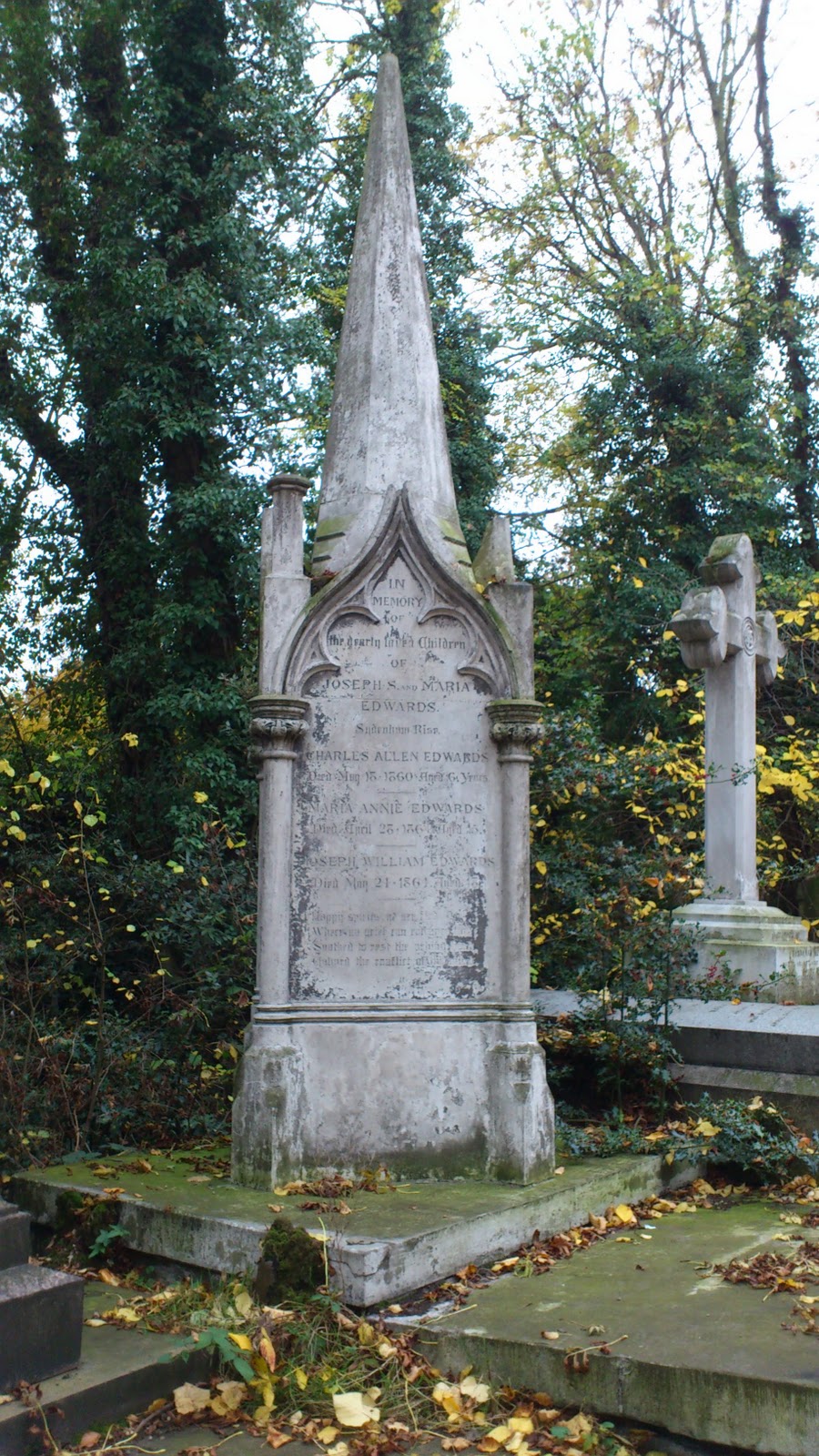 Historical Trinkets: All Hallows Day Special: Nunhead Cemetery