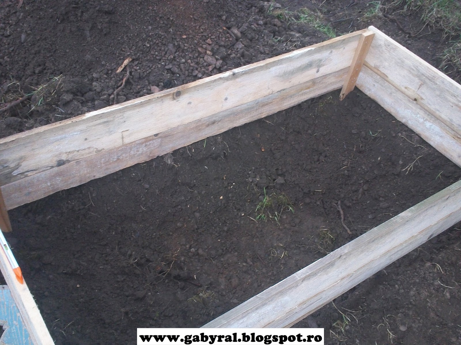 Straturi inaltate | BRICOLAJ - GRADINA - SFATURI si IDEI