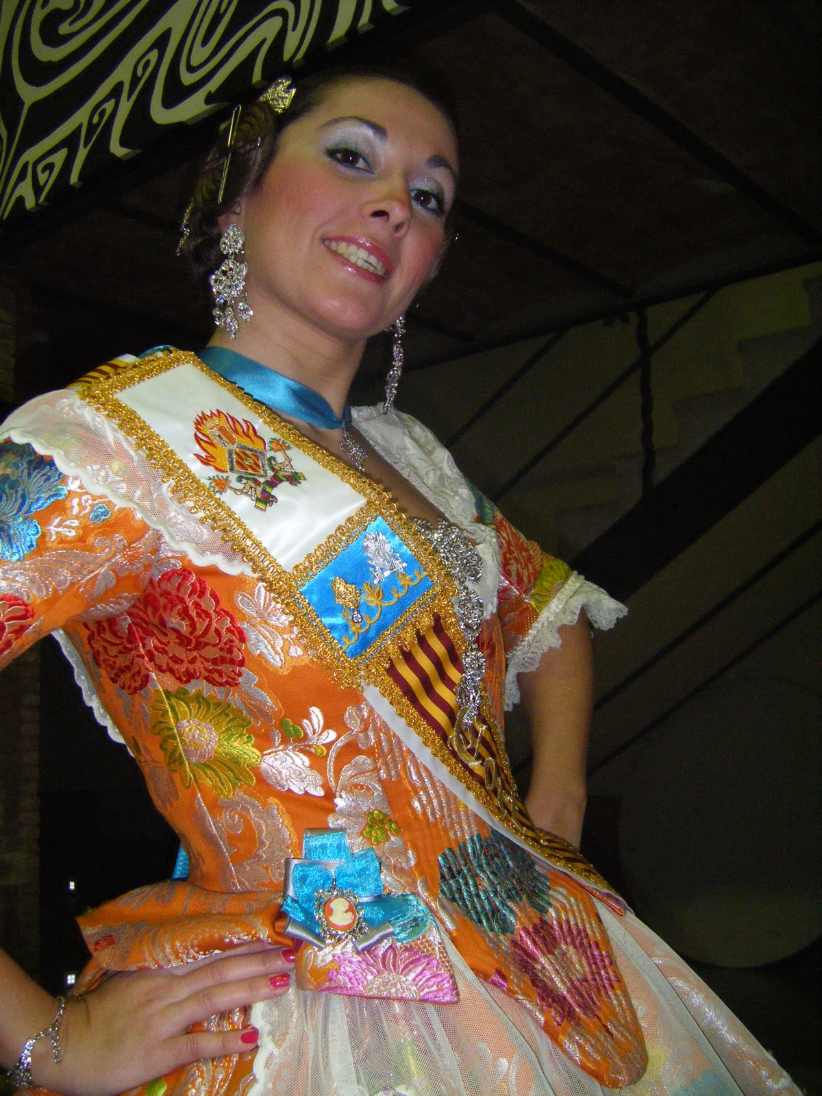 día-de-más, noche-de-menos: OTRO MODELO DE CARAMBA PARA FALLERA