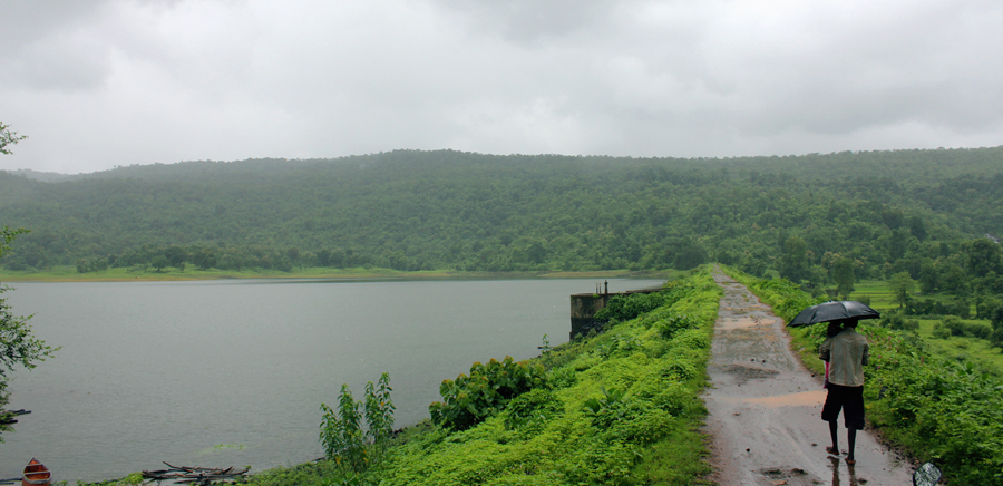 picsrover: Usgaon Dam