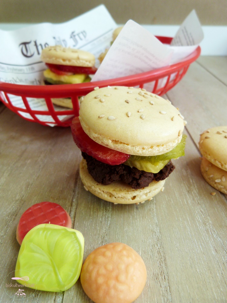Mini-Burger Macarons [Burgermania] - Biskuitwerkstatt