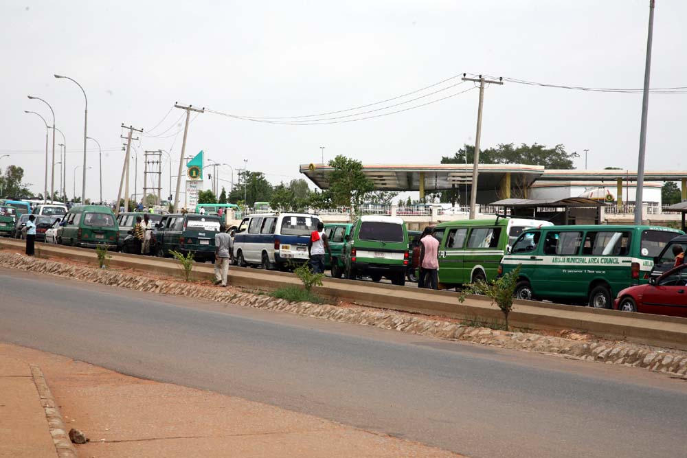 Breaking News:Fuel Queues Resurface In Abuja Today | CKN News