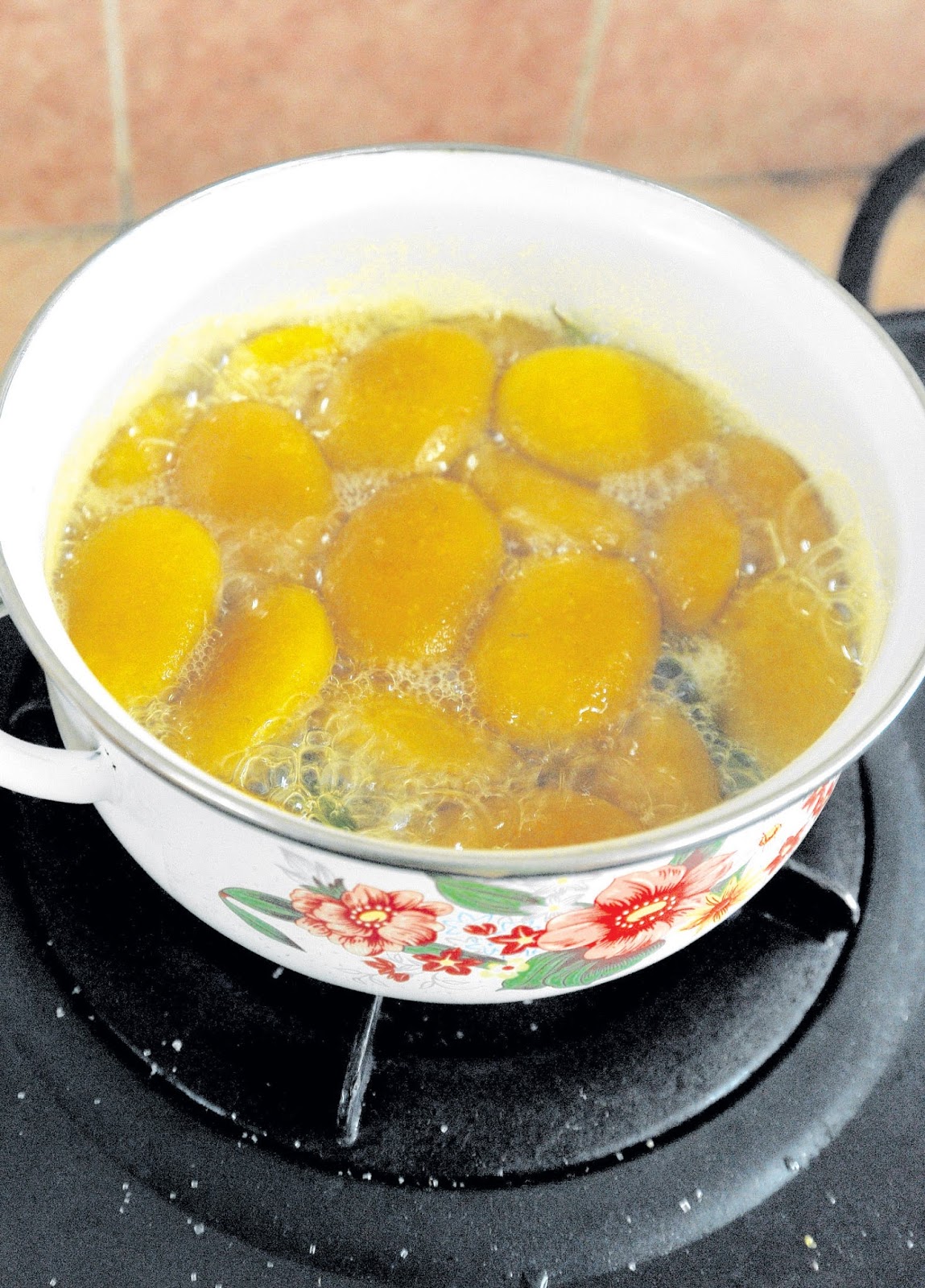 Pabila Penaku Menari: Hasilkan 1,000 biji nekbat setiap hari