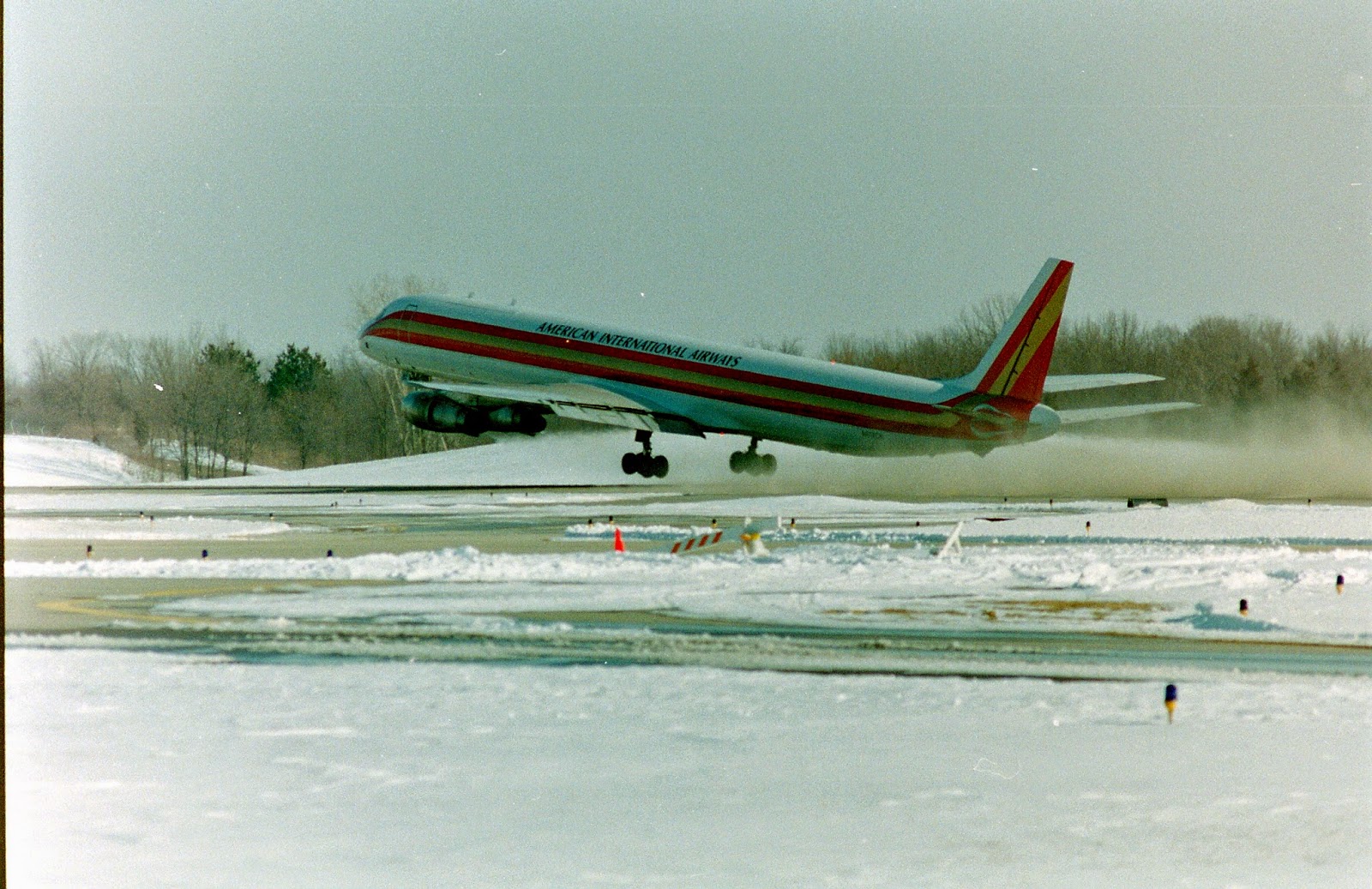 KGRR Airport Pictures: 2014