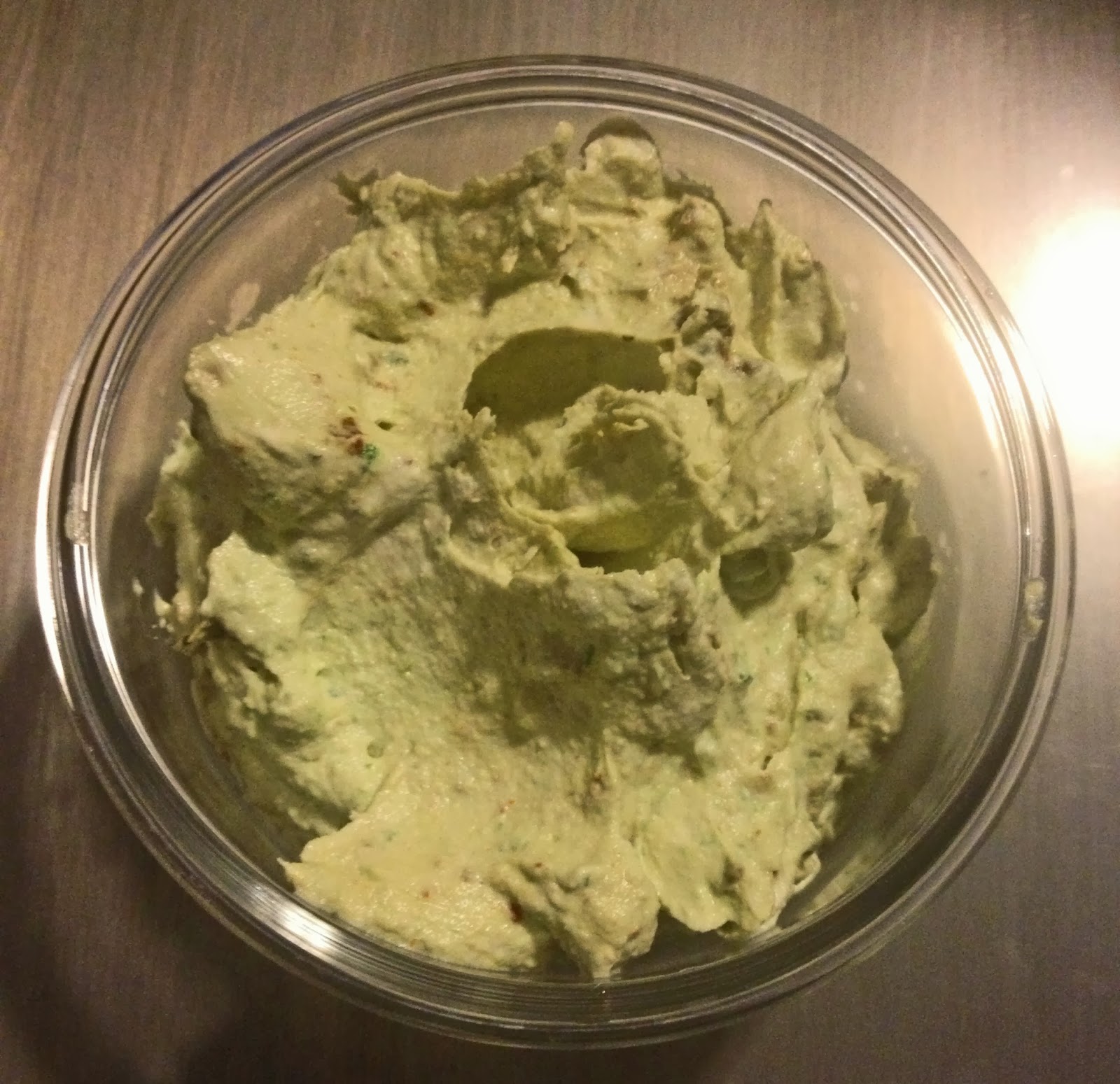 Loving Green: Sundried Tomato Basil Cashew Cheese Spread