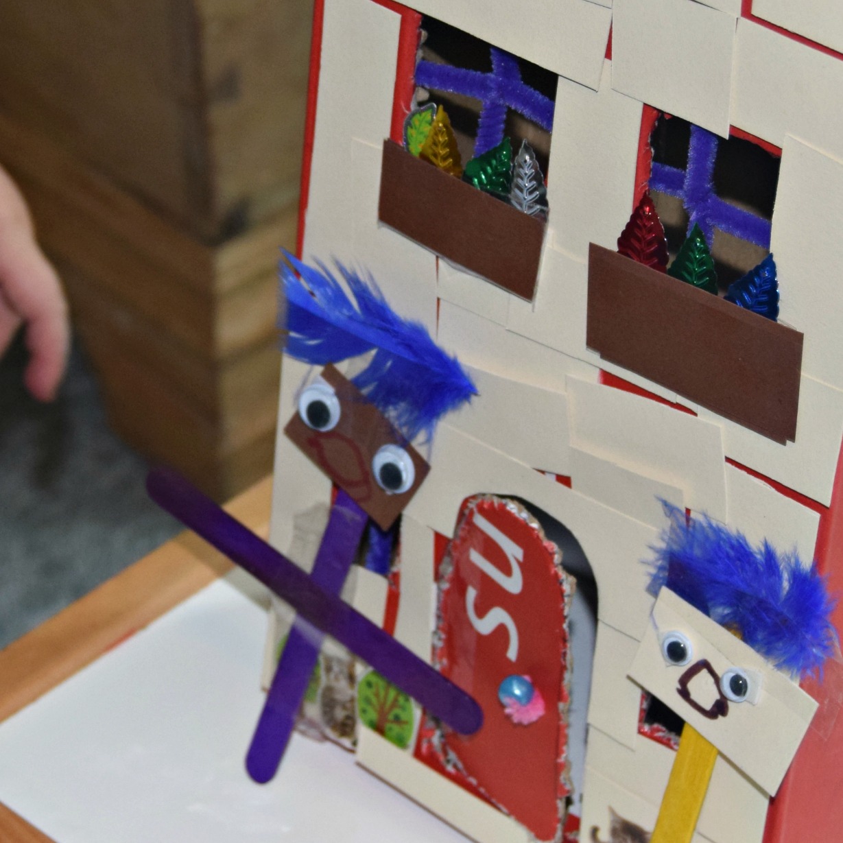 Wafflemama.: Kid Crafts >> Little Shoe Box Houses