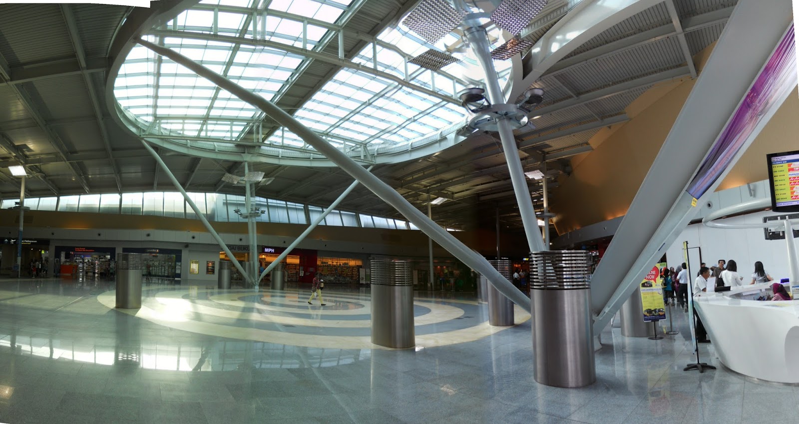 Kuala Lumpur - Sempoi Selalu: Subang Skypark & Senai Airport