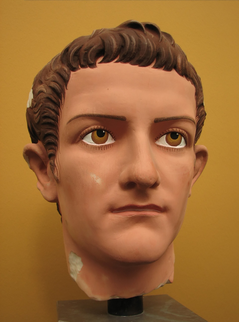 Pinacotheca: Caligula, reconstruction of the original polychromy