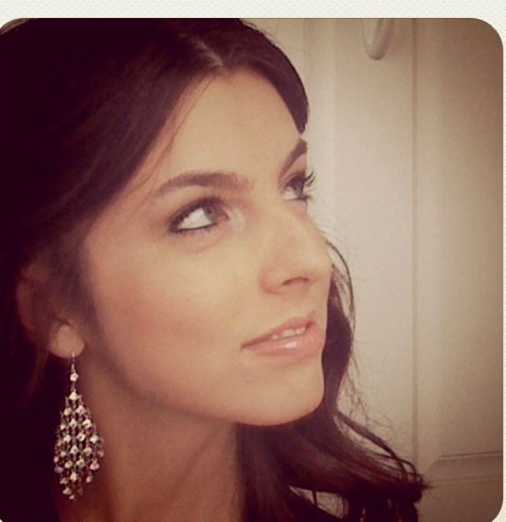 Dear Person Reading This,: Meet Melanie