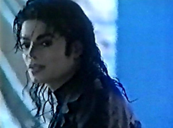 Mensagens Para Michael: Fotos do clip- STRANGER IN MOSCOW ( 33 Imagens)