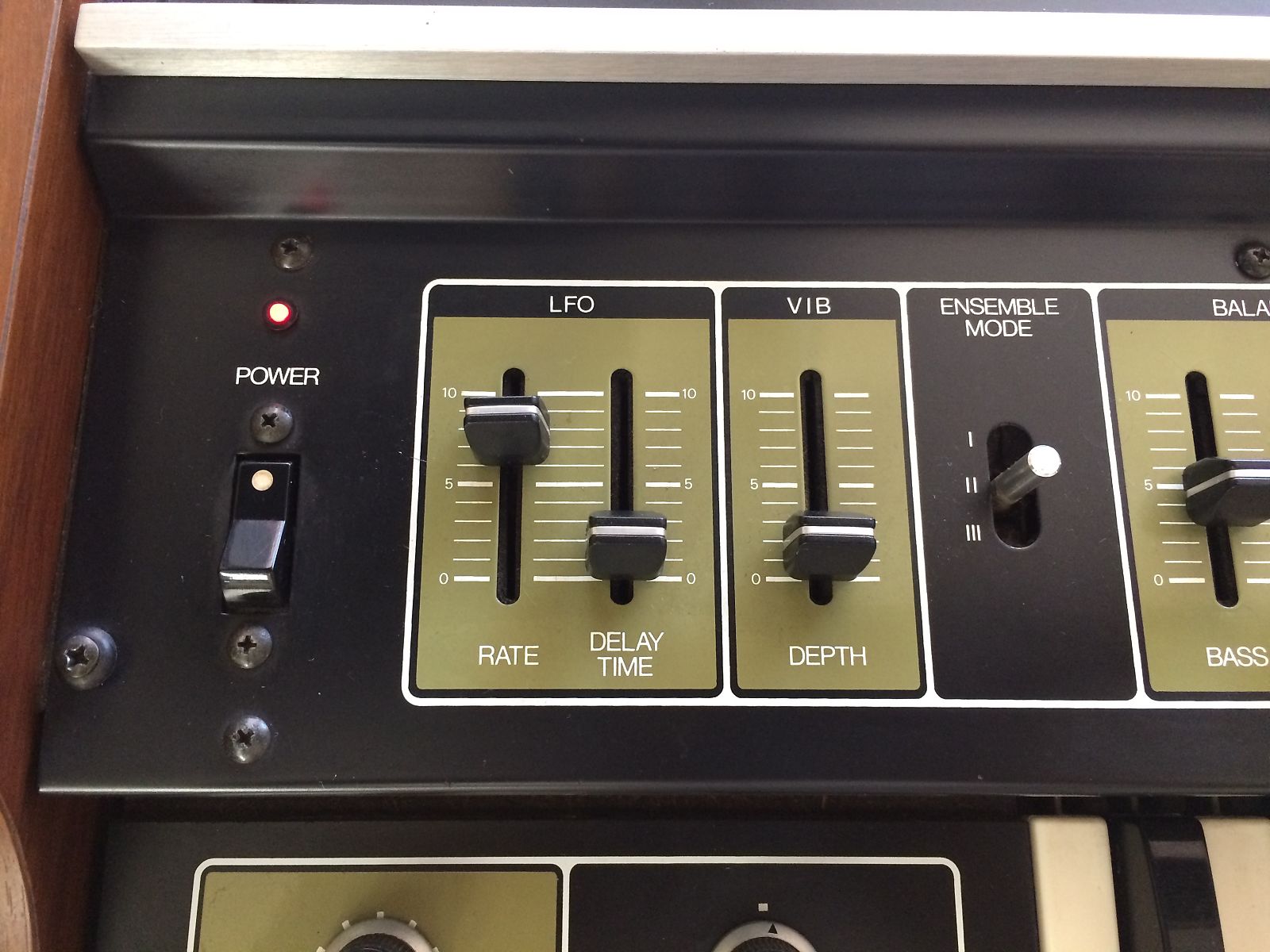 MATRIXSYNTH: Roland RS-505 Paraphonic SN 730150