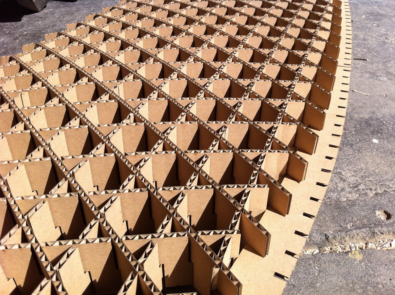 responsive design blog: Quarter Iso Grid Cardboard Surfboard Study