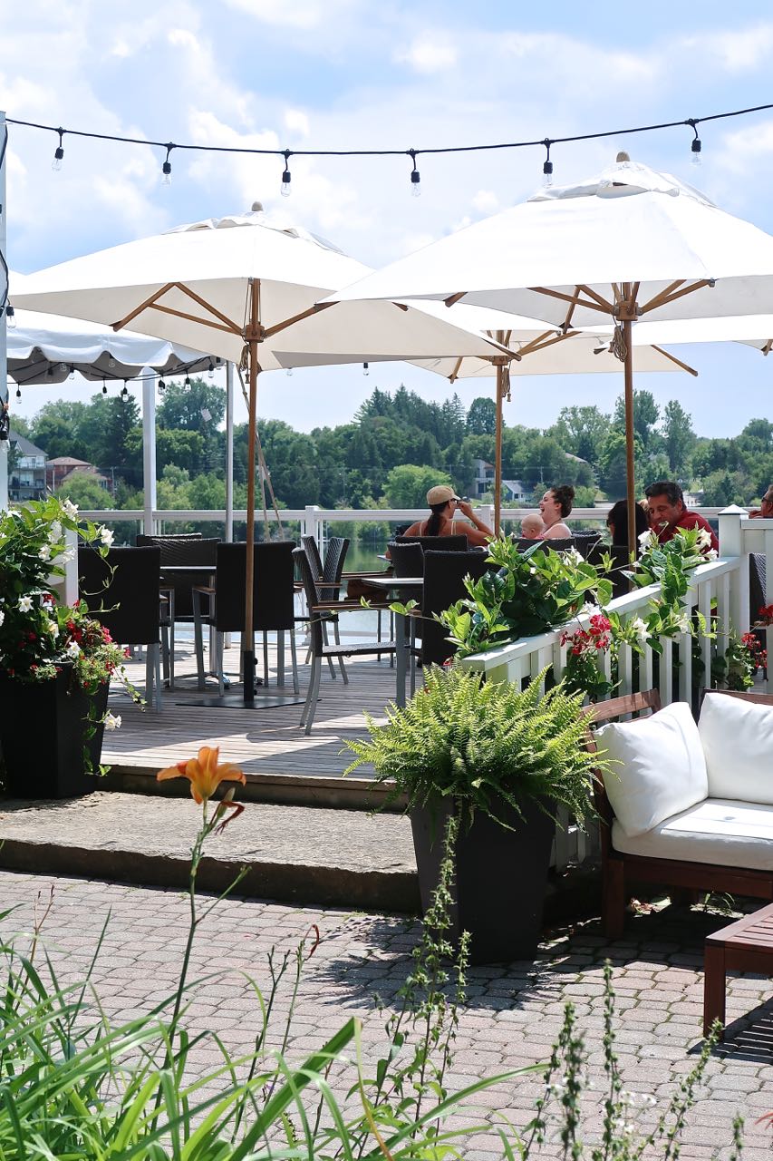 Scrumpdillyicious: Fishbone on Musselman's Lake: Dockside Dining