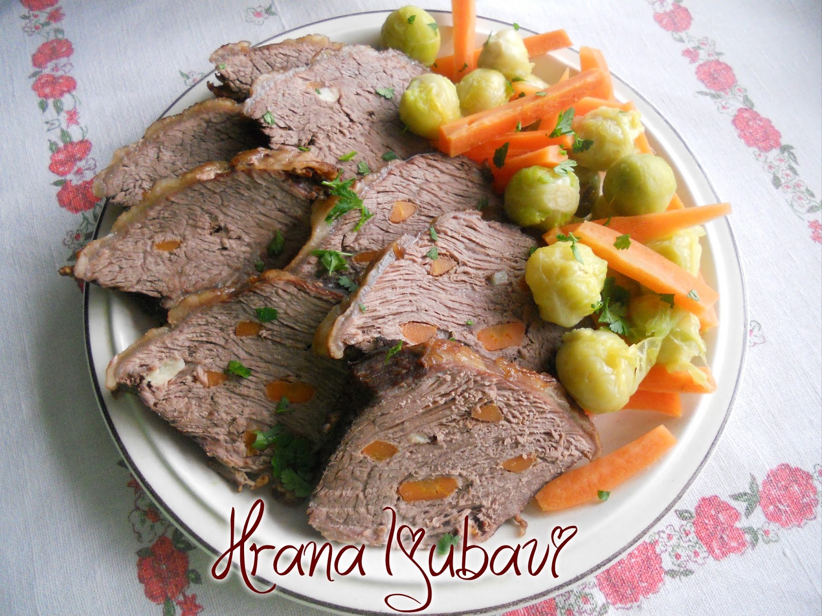 Hrana ljubavi: Špikovana junetina sa povrćem -Njam njam