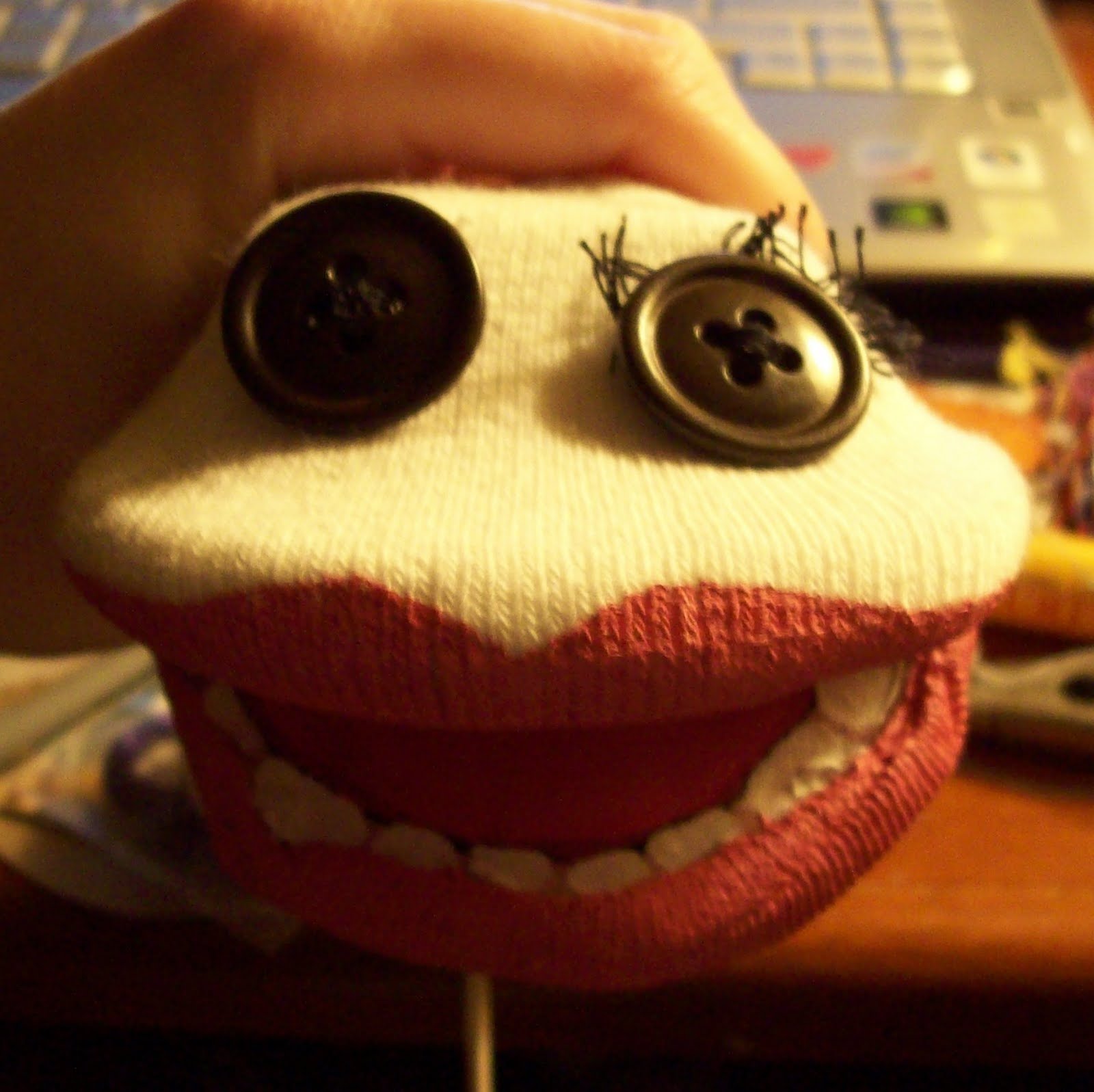 Brave turtle creations: Complete Tutorial On How to Make A Sock Puppet