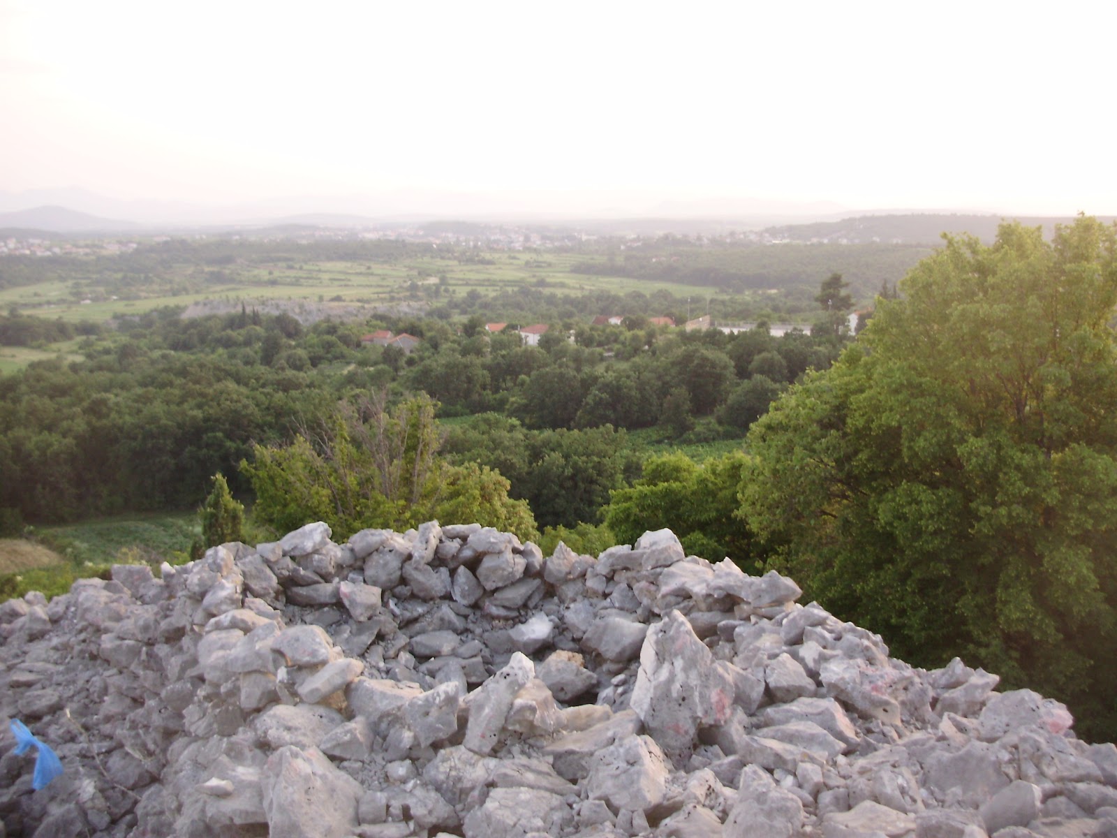 FOSILI - HERCEGOVINA: ARCHAEOLOGY; MEGALITHIC ILLYRIAN SITES IN BOSNIA ...