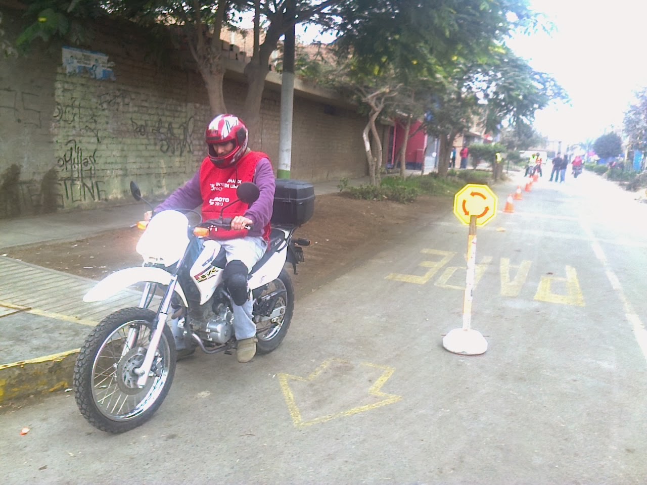 Clases De Manejo De Moto Desde Cero Callao Arvz Motoracing Instruccion De Manejo De Motos