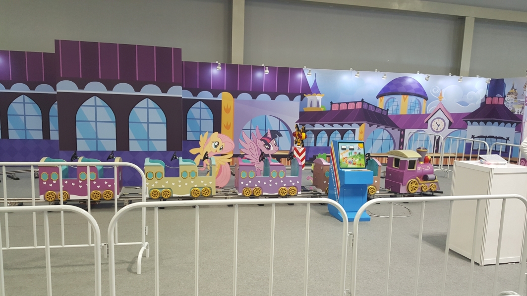 Equestria Daily - MLP Stuff!: Taipei Gets a Pony Display and Playcenter