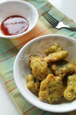 Jom Pekena Cucur Ikan Bilis - Azie Kitchen