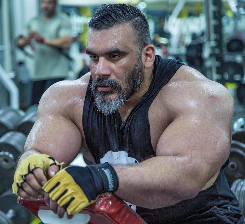 Muscle Lover: Brutal Arab bodybuilder Sayed Ibrahim Al Hashmi