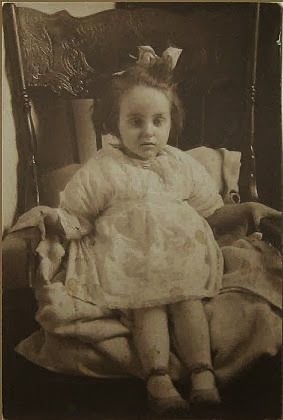 The Glass Character: "I see dead people": Victorian post-mortem photography