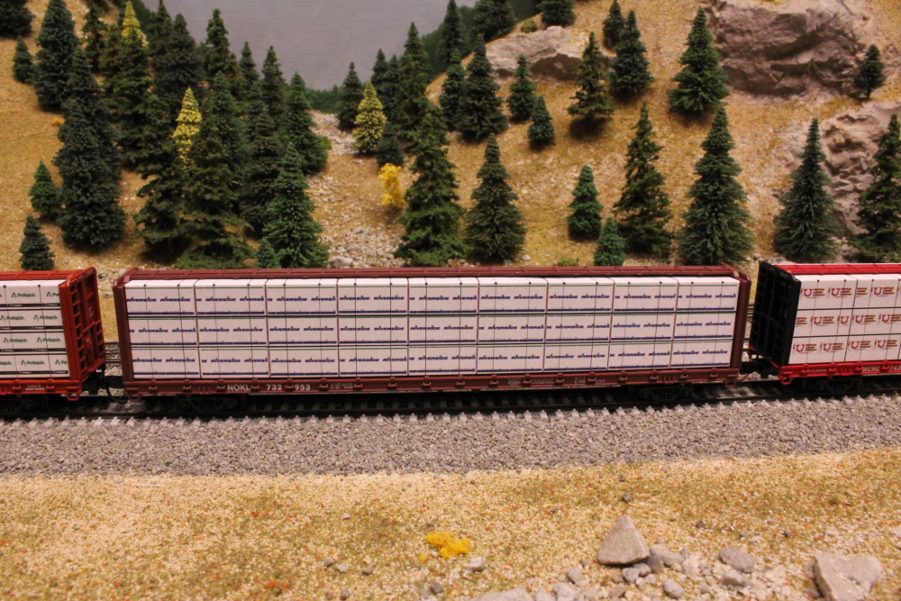 N Scale Addiction: Lumber & Gypsum Loads