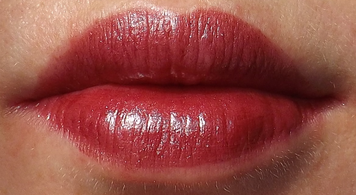 NaeSays: Wet n Wild Fergie Perfect Pout Lip Color: Review & Swatches