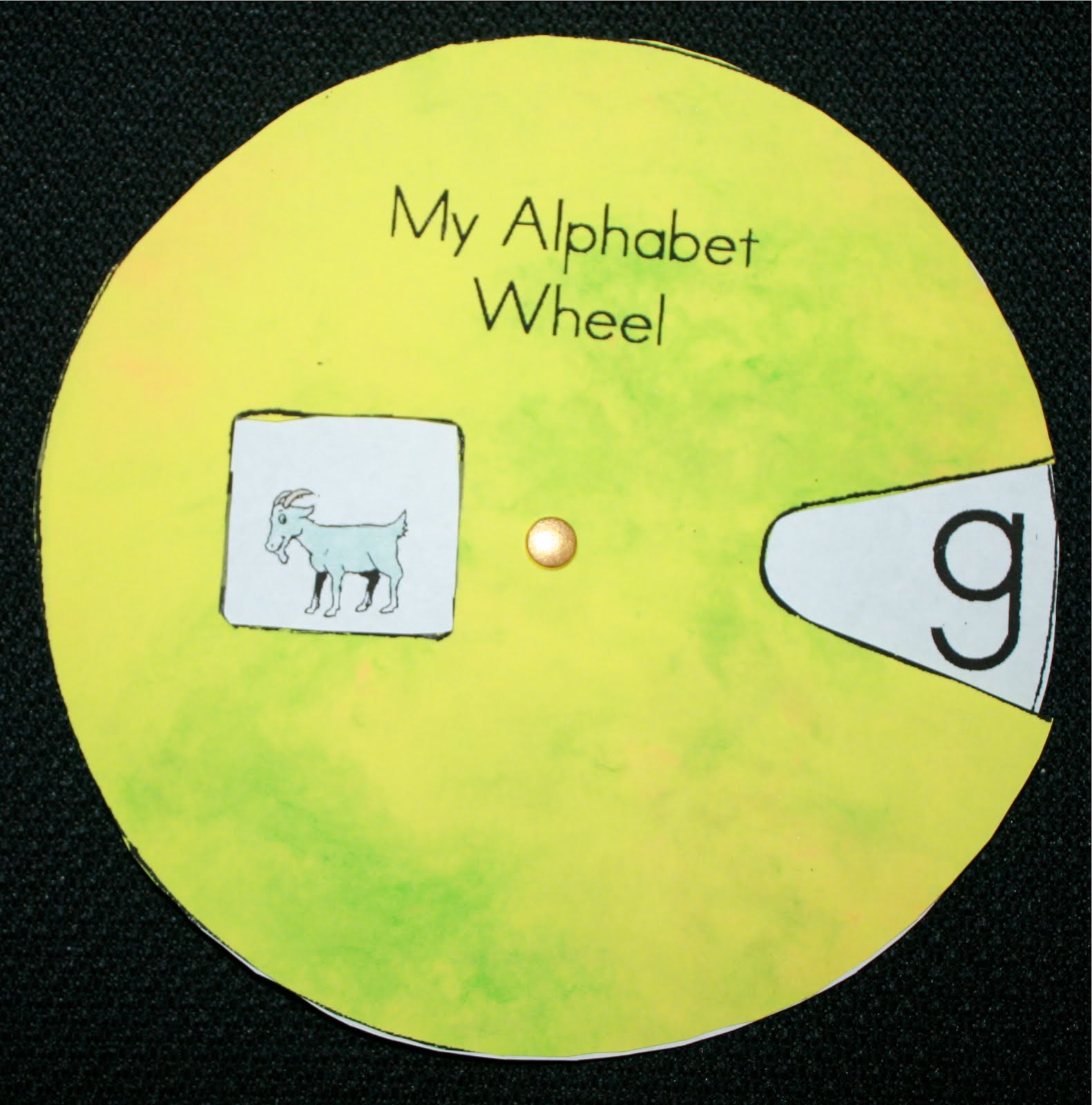 Classroom Freebies Too: Turn & Learn Alphabet Wheels