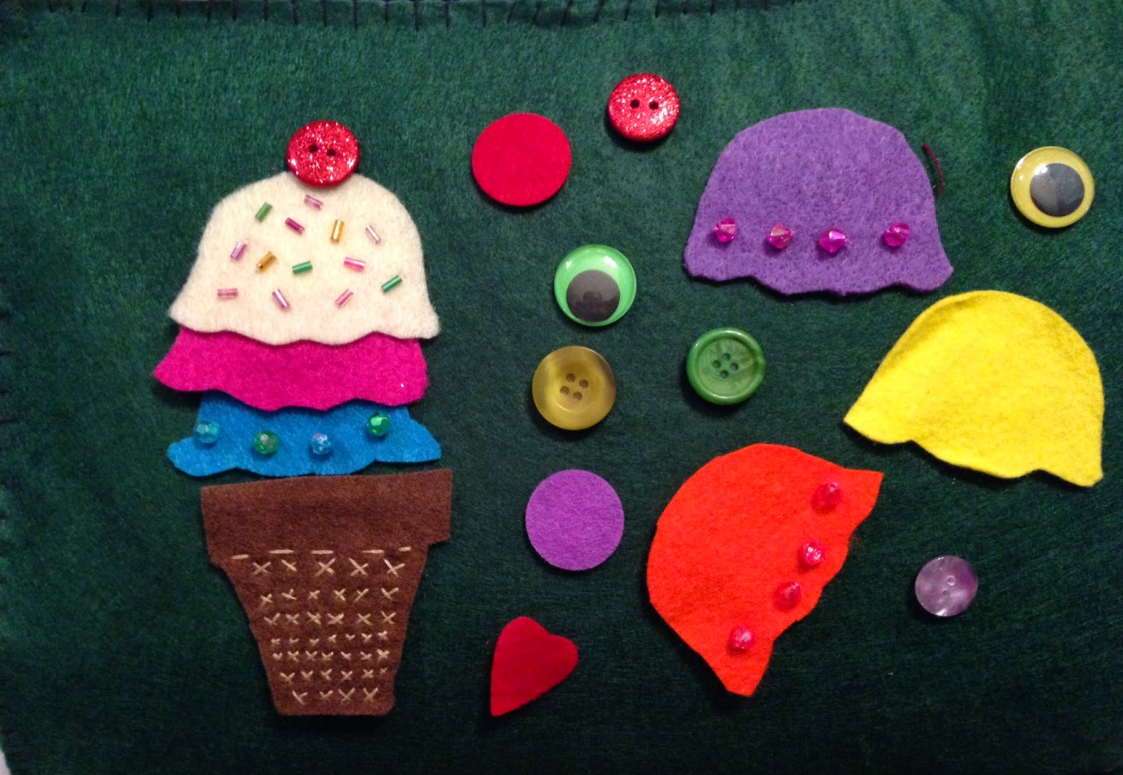 Craftbrarian: Felt Book Project