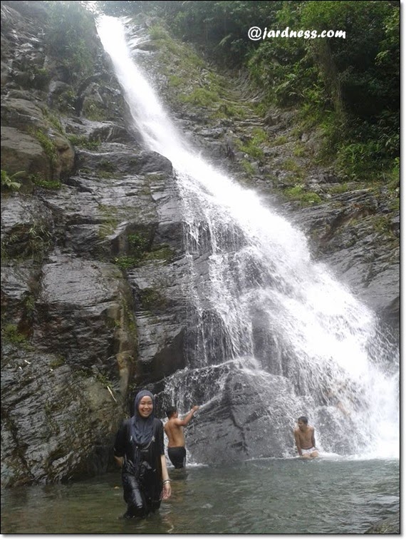 Hidden Gem - Sarasah Waterfalls of Padang, Indonesia | JARDNESS.com