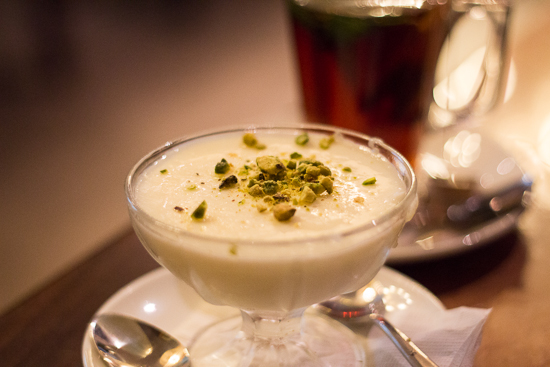 Mahalabiya - arabski deser | Cztery Fajery - blog kulinarny