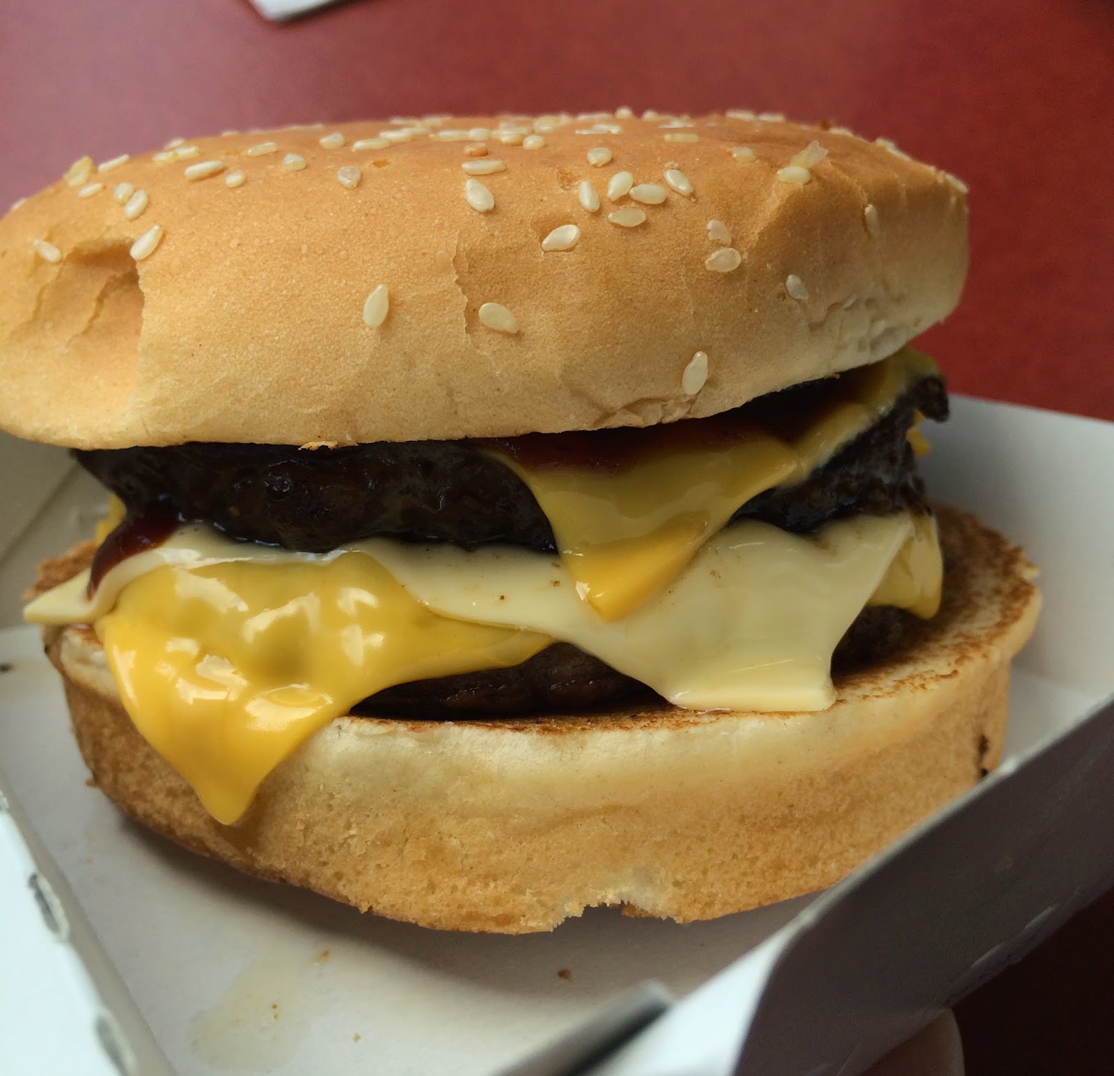 BBQ Ultimate Cheeseburger From Jack In The Box / ジャックインザボックスのBBQアルティメット ...